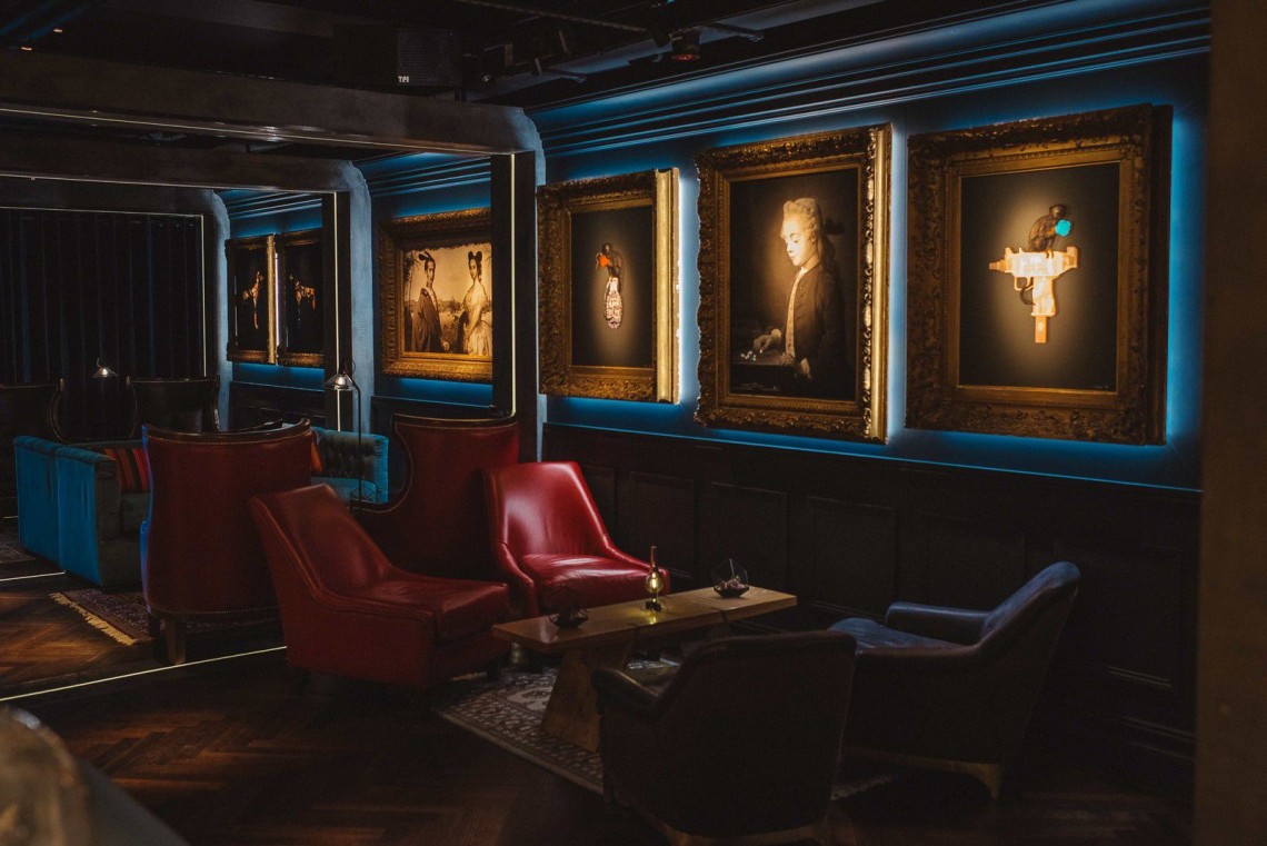 London: Intimate Restaurant And Bar Location For Filming