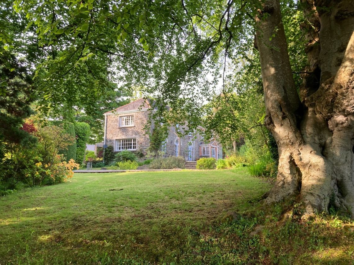 EU & UK Film Locations For Film, Video, Music, Commercials