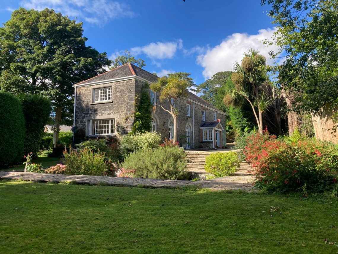 EU & UK Film Locations For Film, Video, Music, Commercials